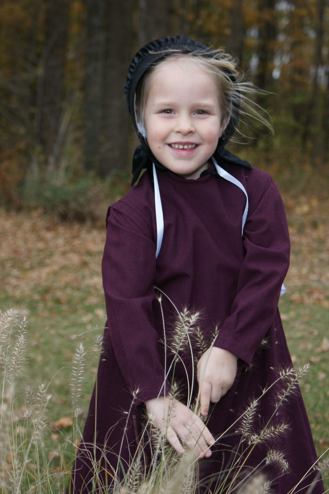 Amish Girl's Black Bonnet With Strings - Etsy Canada