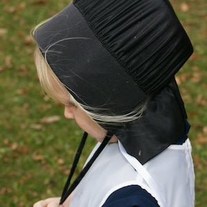 Amish Girl's Black Bonnet With Strings - Etsy Canada
