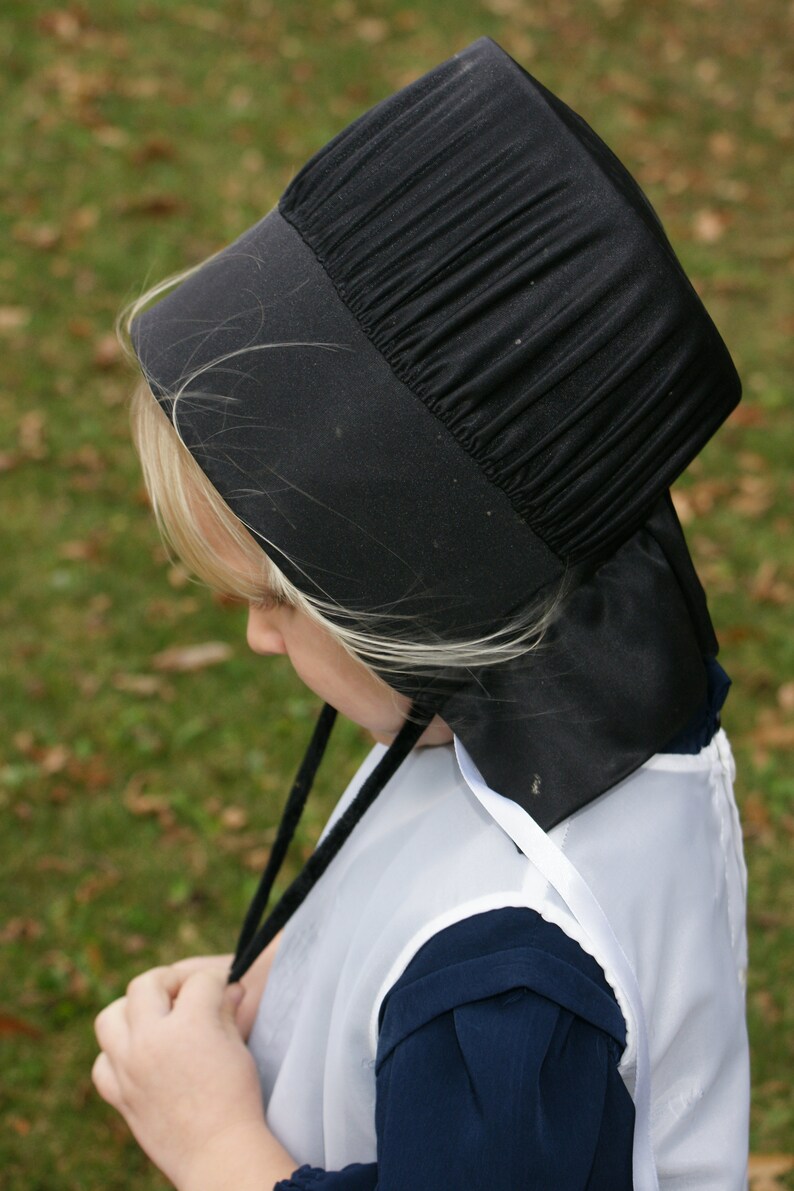 Amish Girl's Black Bonnet With Strings - Etsy Canada
