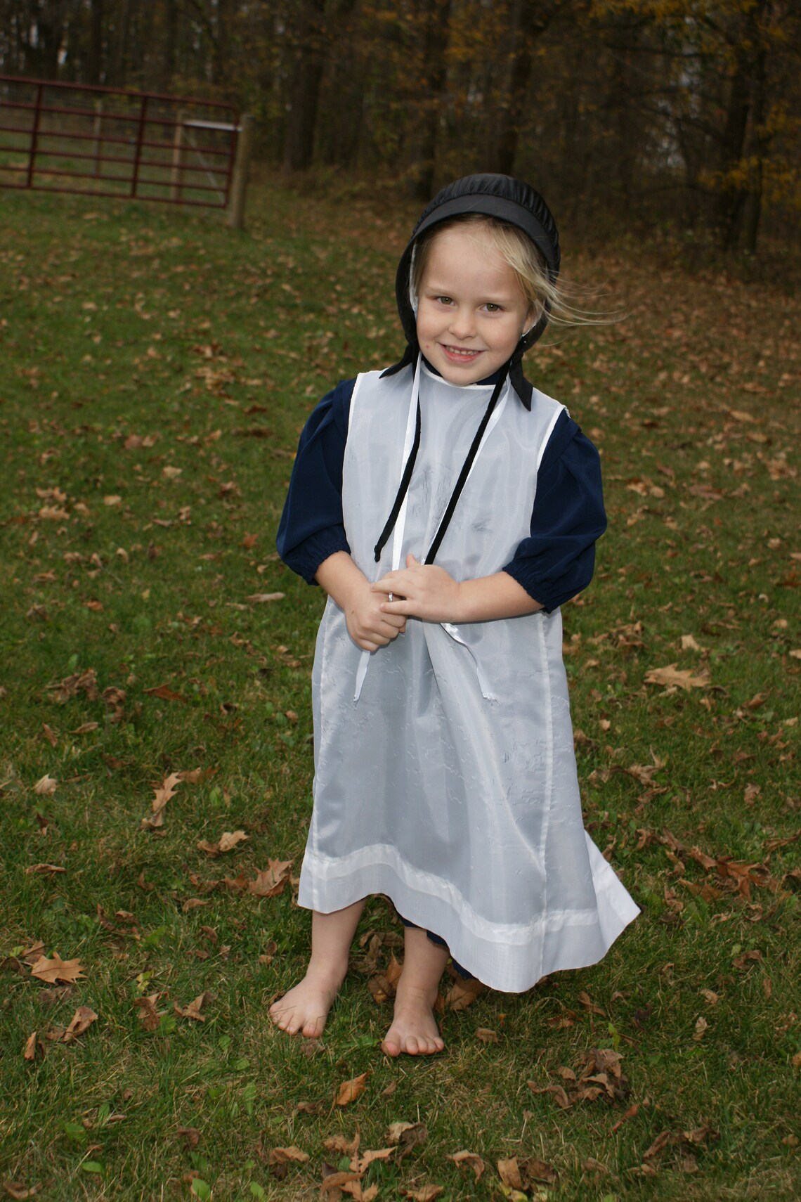 Amish Girl's Black Bonnet With Strings - Etsy Canada