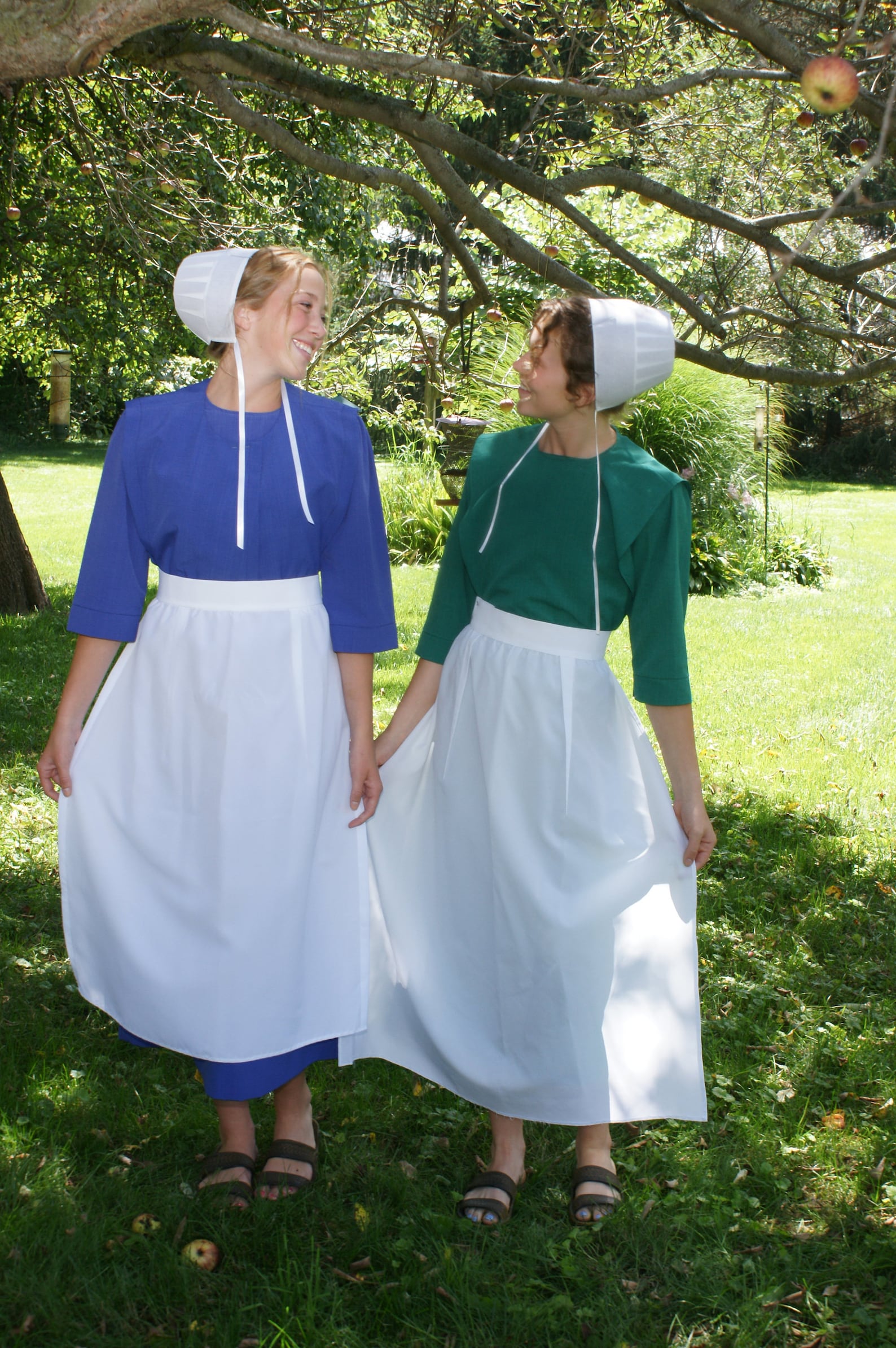 Amish Apron and Covering Cap Kapp Prayer Bonnet With Strings - Etsy