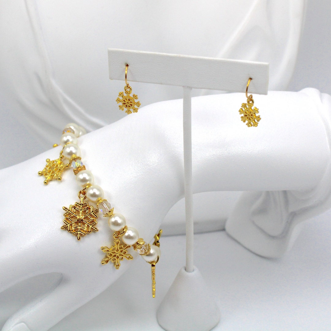 Christmas Pearl Bracelet, Beaded Snowflake Bracelet, Christmas Charm ...