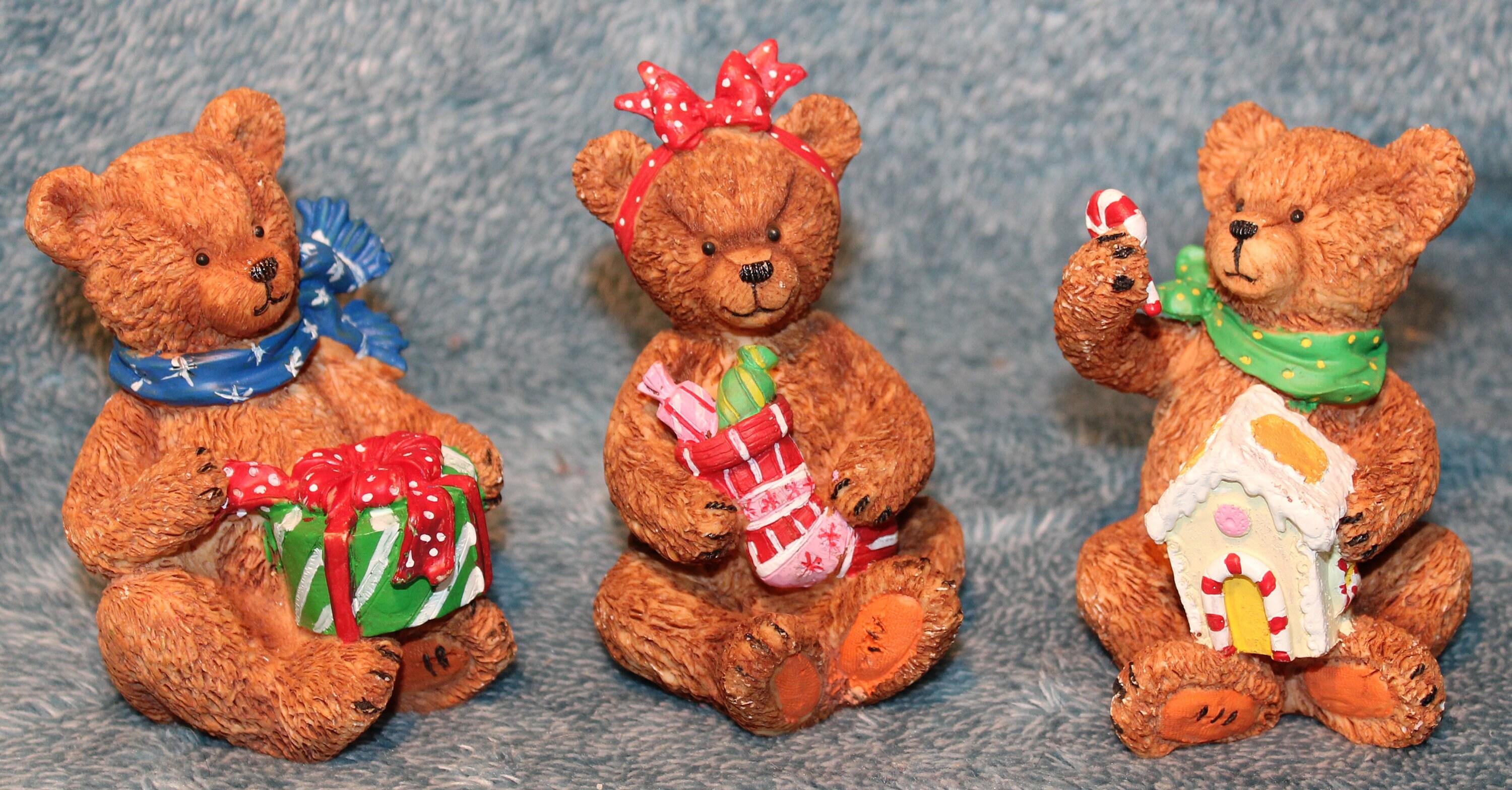 Set of 3 Resin Christmas Teddy Bears - Etsy