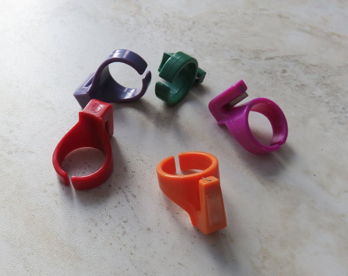 Hemline Yarn/thread Cutter Cutting Ring Heart Random Colour Wool Crafts ...