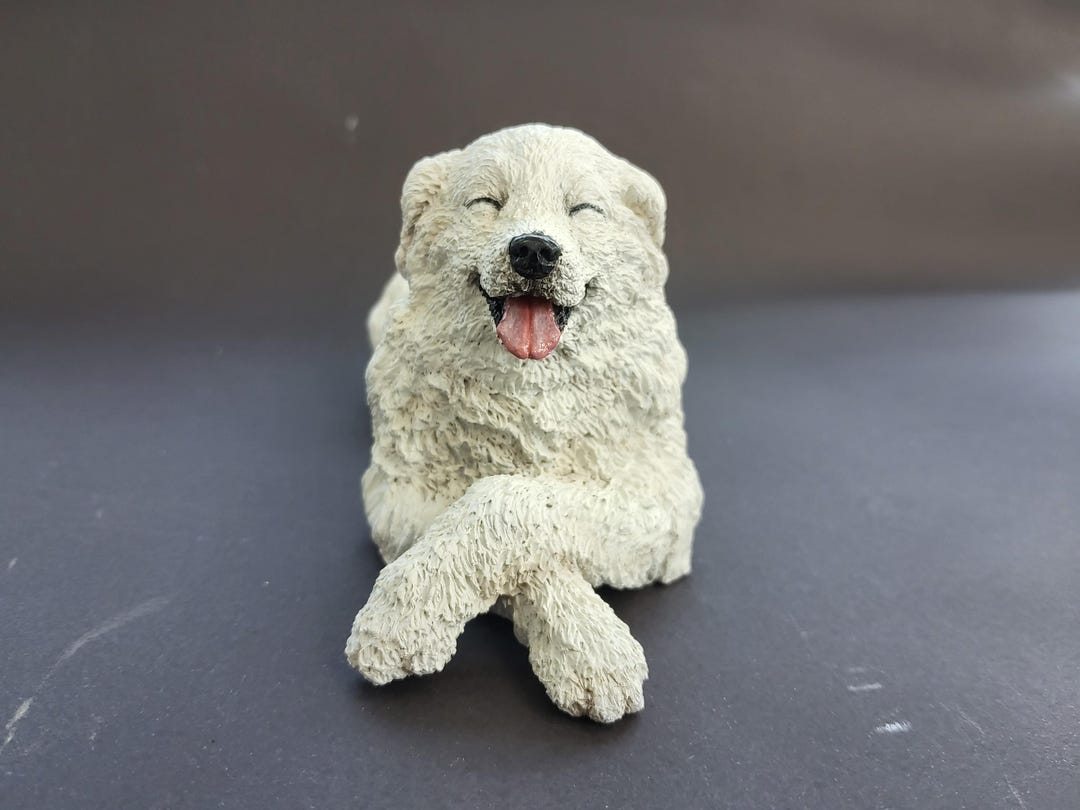 Great Pyrenees Dog Figurine : Custom Coloring Available - Etsy