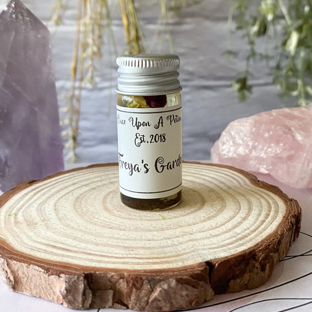 Freya Garden Love Spell Oil Norse Come to Me Love Oil witchcraft Tools ...