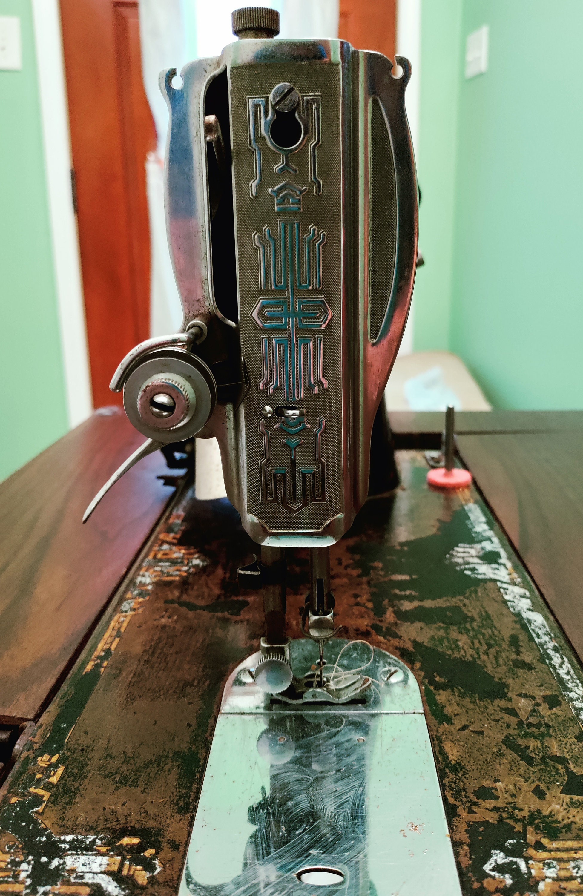 GUY GIFT Mercury Deluxe Sewing Machine Move Over Singer! Rare Vintage ...