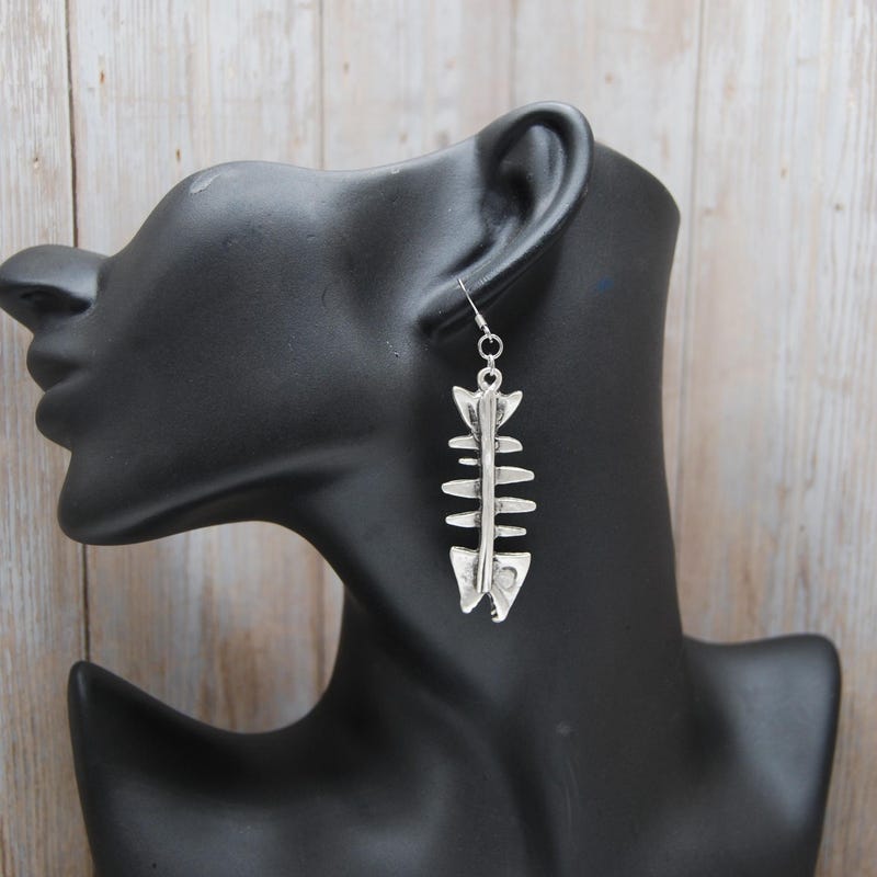 Dangly Fish Ring - Etsy