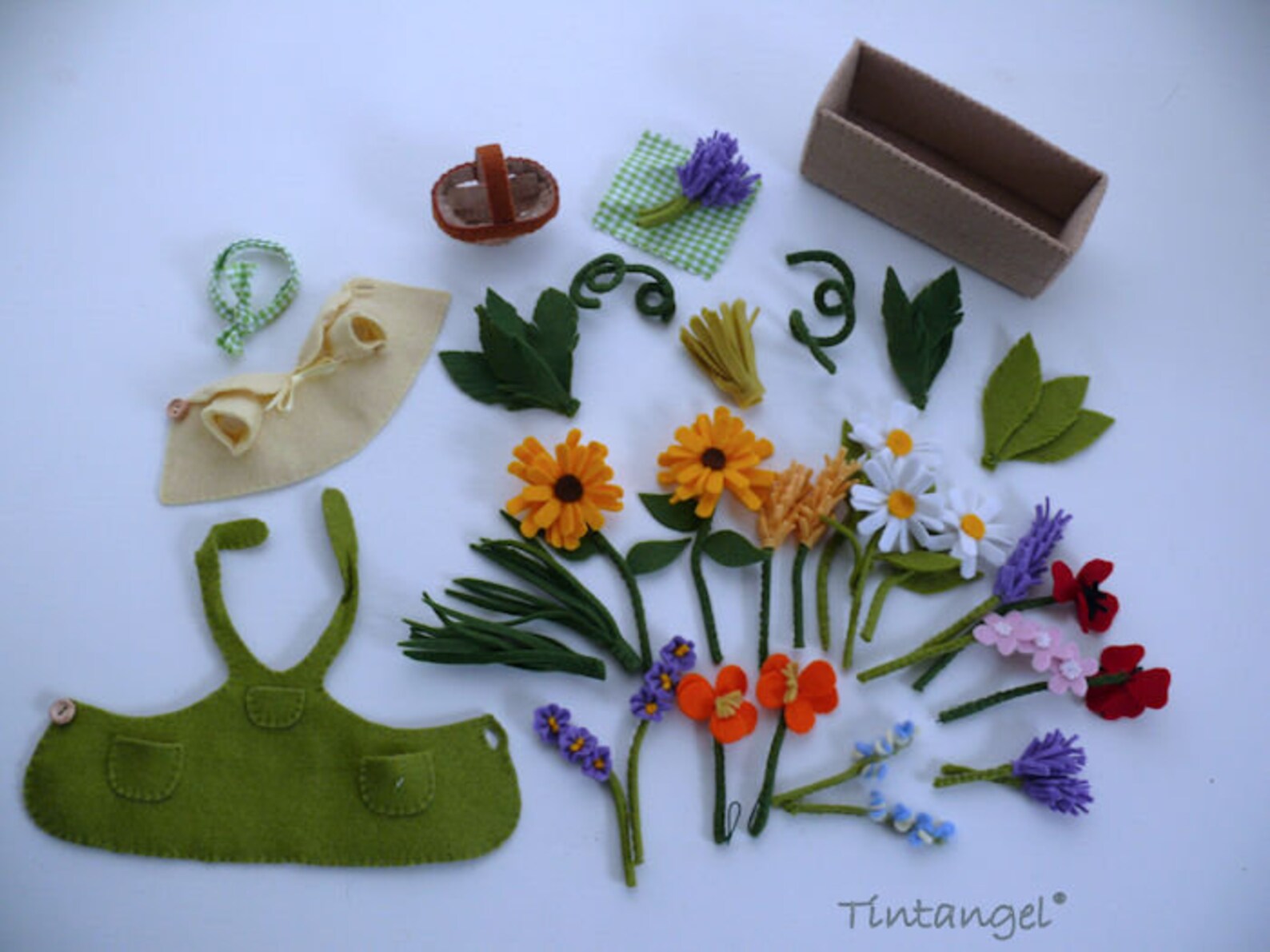 Dress to Impress - Garden Lady Clothes, Planter With Flowers and Basket ...