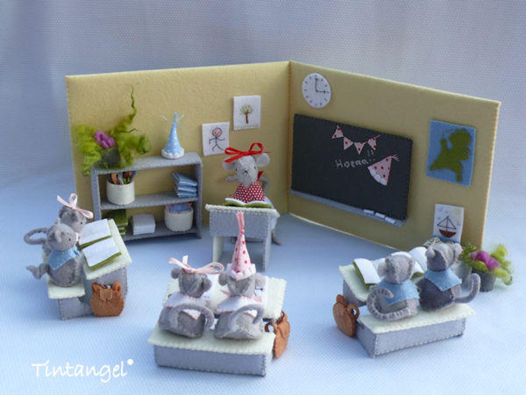 Compleet Back to School Set - Schoolbus, School for the Little Mice and ...