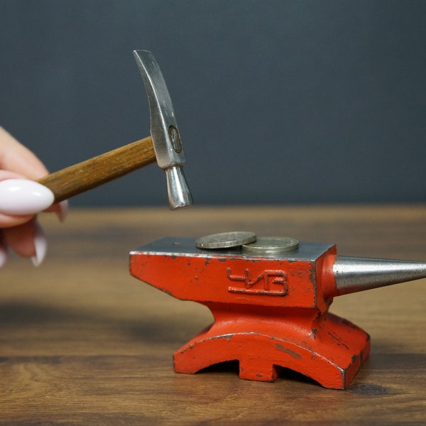 Antique Anvil - Etsy