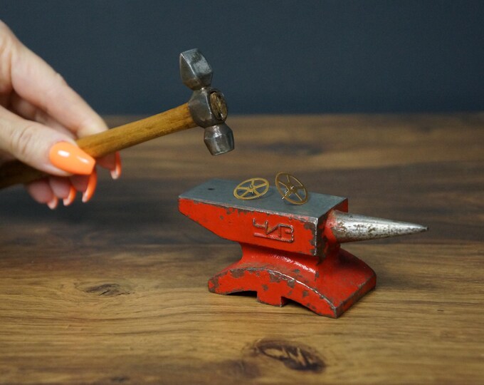 Anvil, Vintage Anvil, Miniature Anvil, Small Anvil, Antique Anvil ...