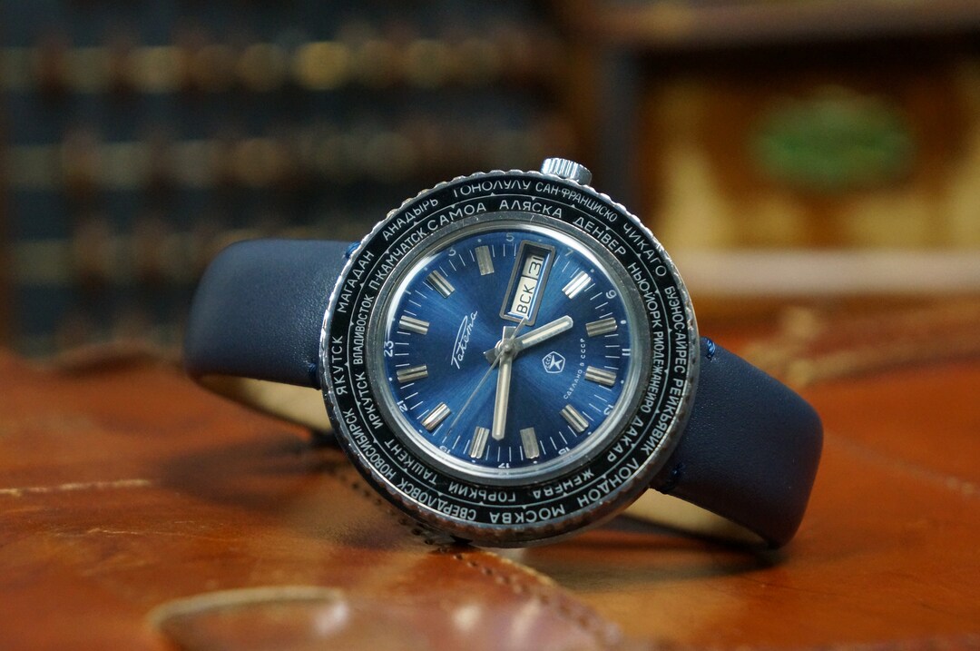 Watch Raketa, Blue Watch, Vintage Watch, Mens Watches, Mens Gifts ...