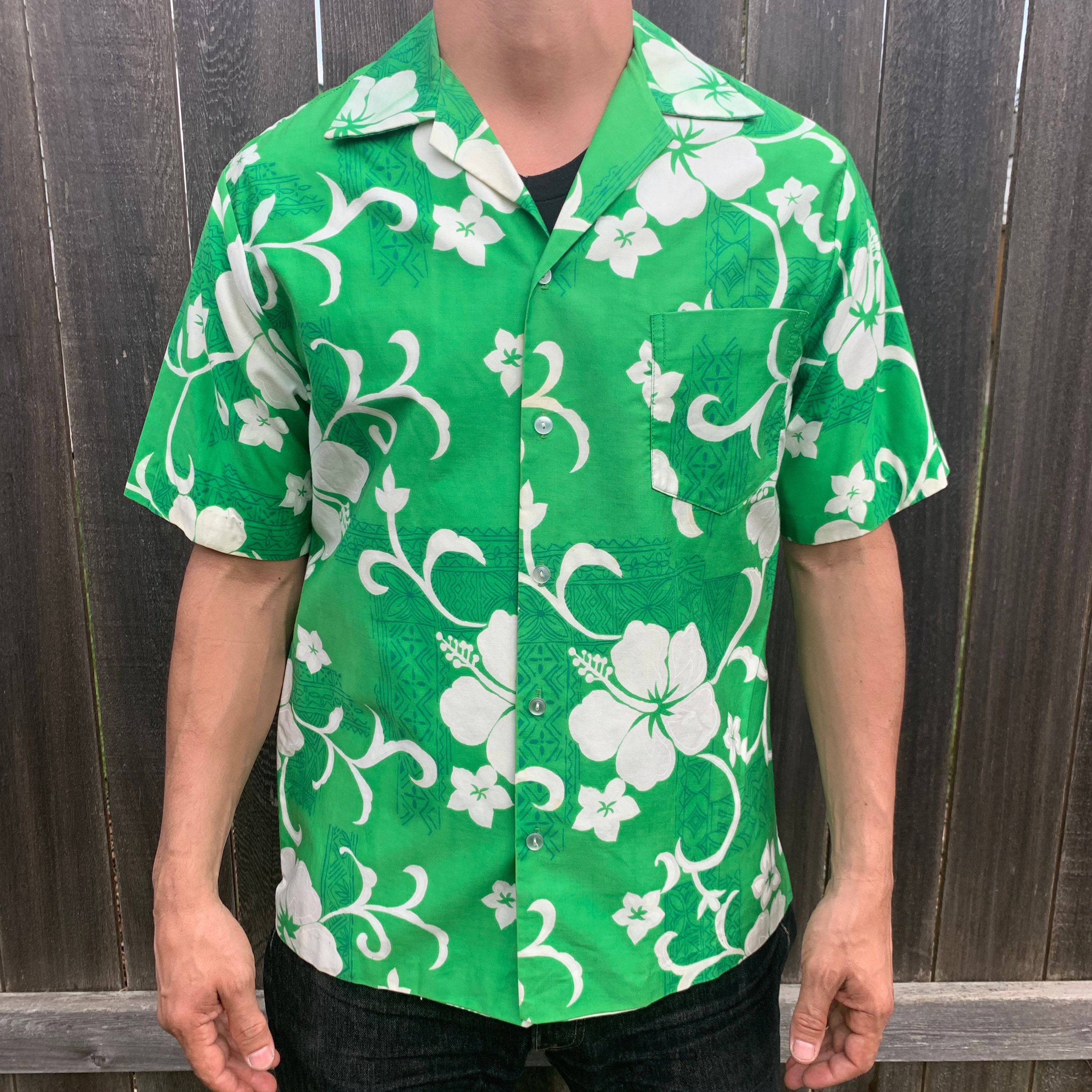 Hilo Hattie's Hawaiian Shirt Green White Button up Floral Hilo Hattie's Hawaiian Shirt Green White Button up Floral