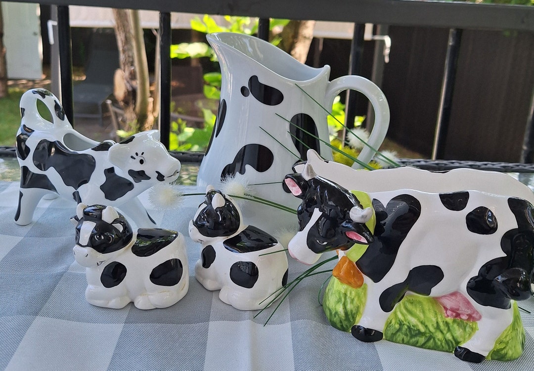 Set Includes: Milk Jug, Creamer, Salt/pepper Shaker, Napkin/cow Holder ...