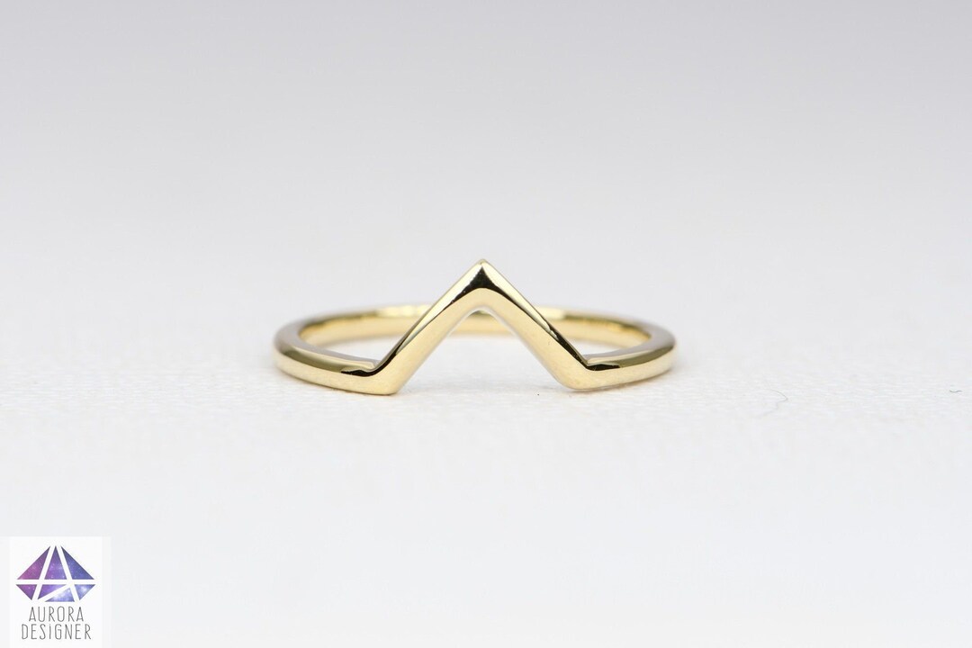 1.5mm Wide Plain Gold Curve Wedding Band 14K Gold Chevron V-shape ...