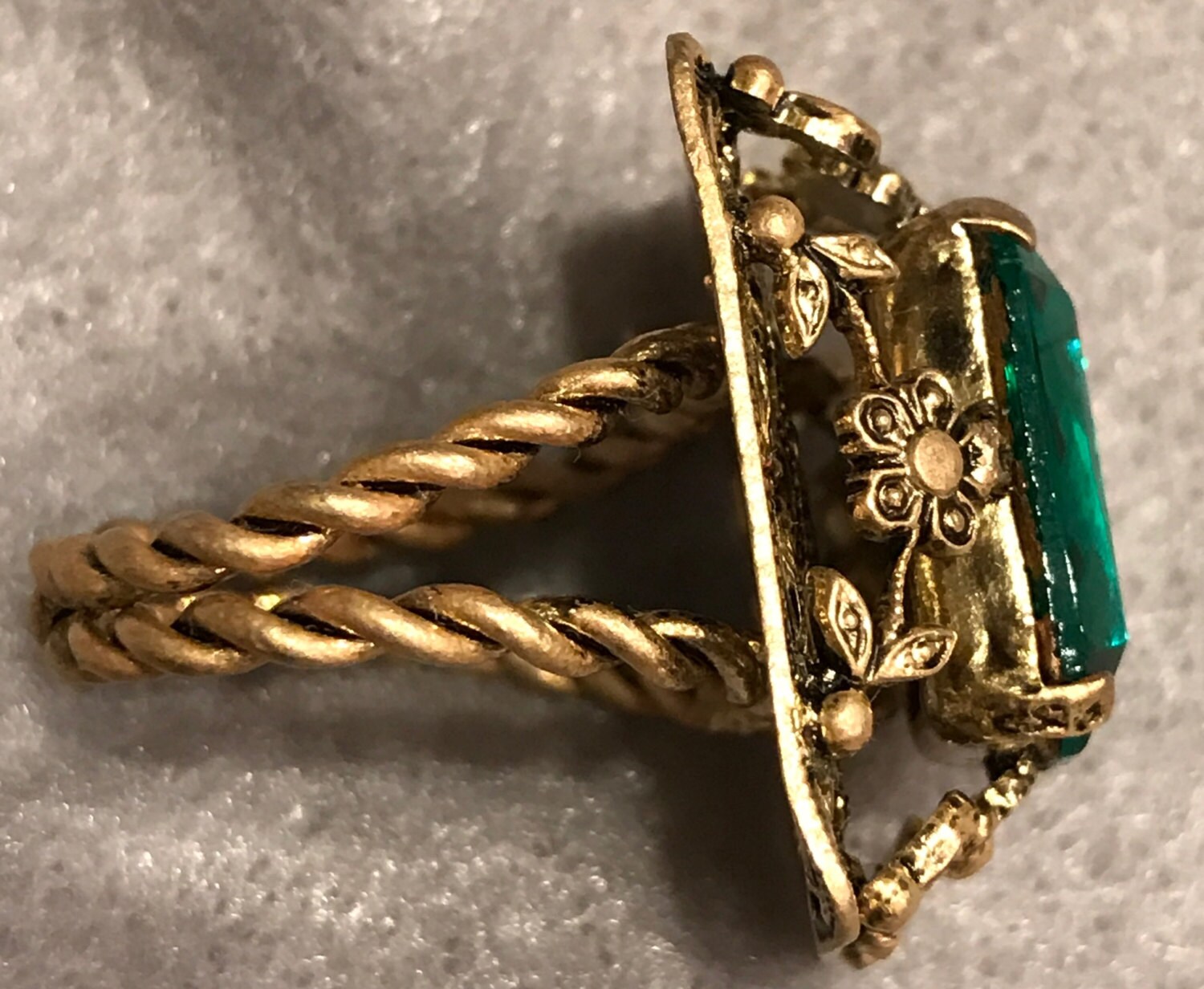 Vintage Ring, Marked ''czechoslovakia Fine Brass Filigree With Green ...