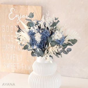 Bouquet SAINT-FLORENT Hydrangea and Eucalyptus Dusty Blue and White ...