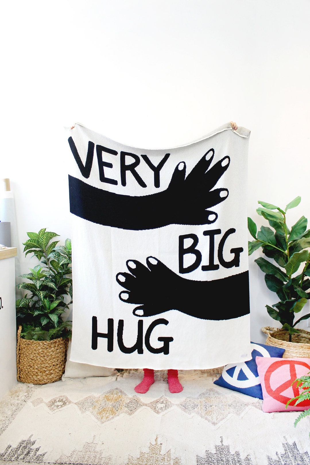 Very Big Hug — Black and White Knit Throw Blanket — B&W Blankets - Send ...