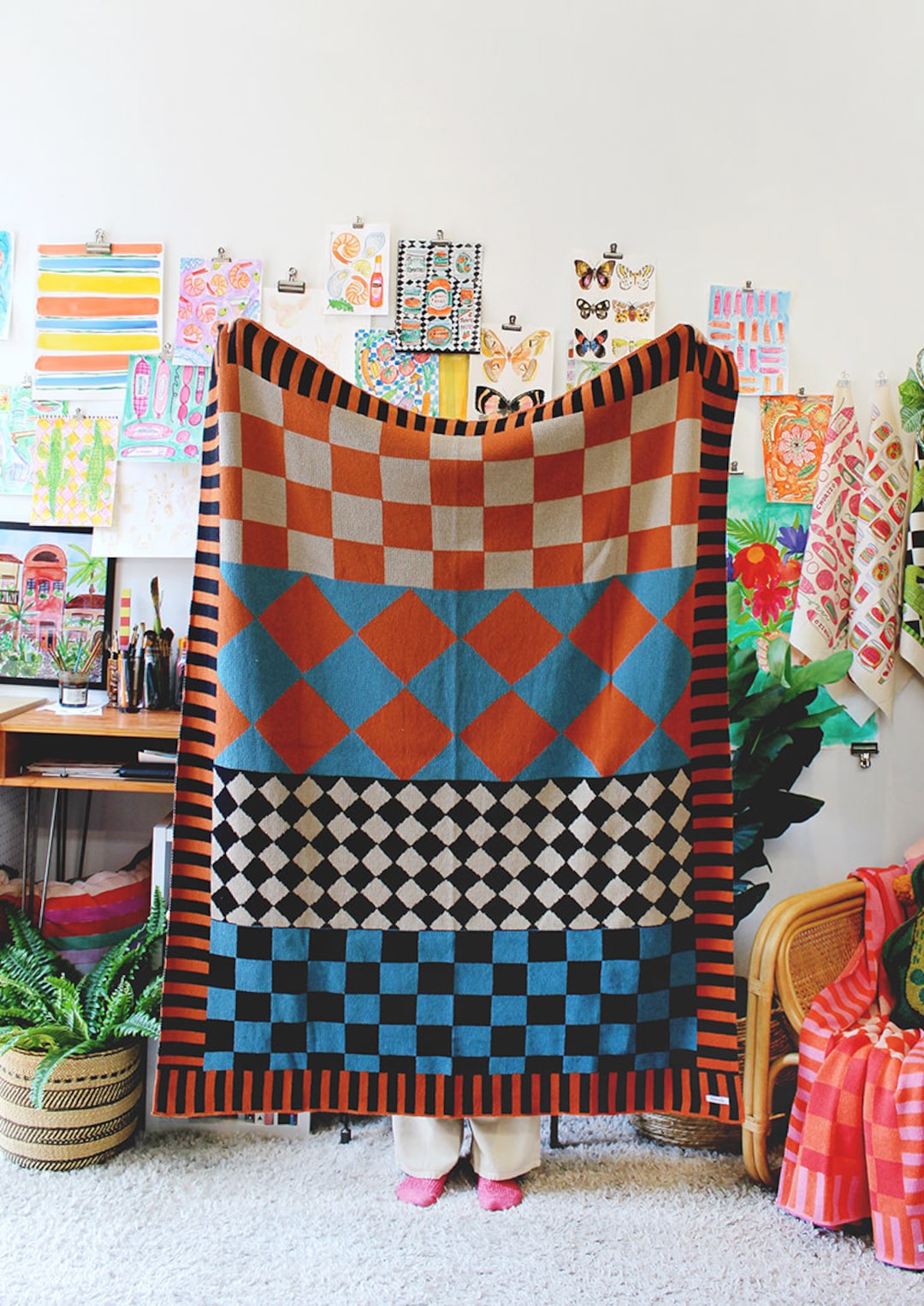 Diamond Checkerboard Pattern Mix & Match Knit Throw Blanket in Puppy ...