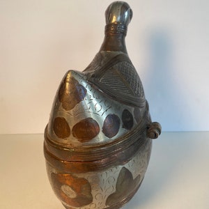 Salevintage Folk Art Metal Bird Box - Etsy