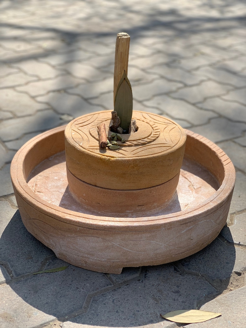 Indian Chakki, Stone Grain Grinder, Pulses, Spices Grinder, Original ...