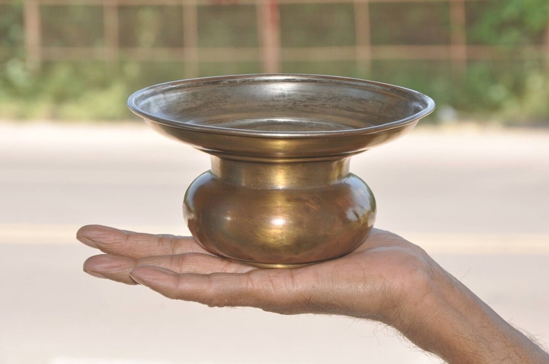 Brass Handcrafted Unique Shape Betel Nut Spitting Bowl/vintage /brass ...