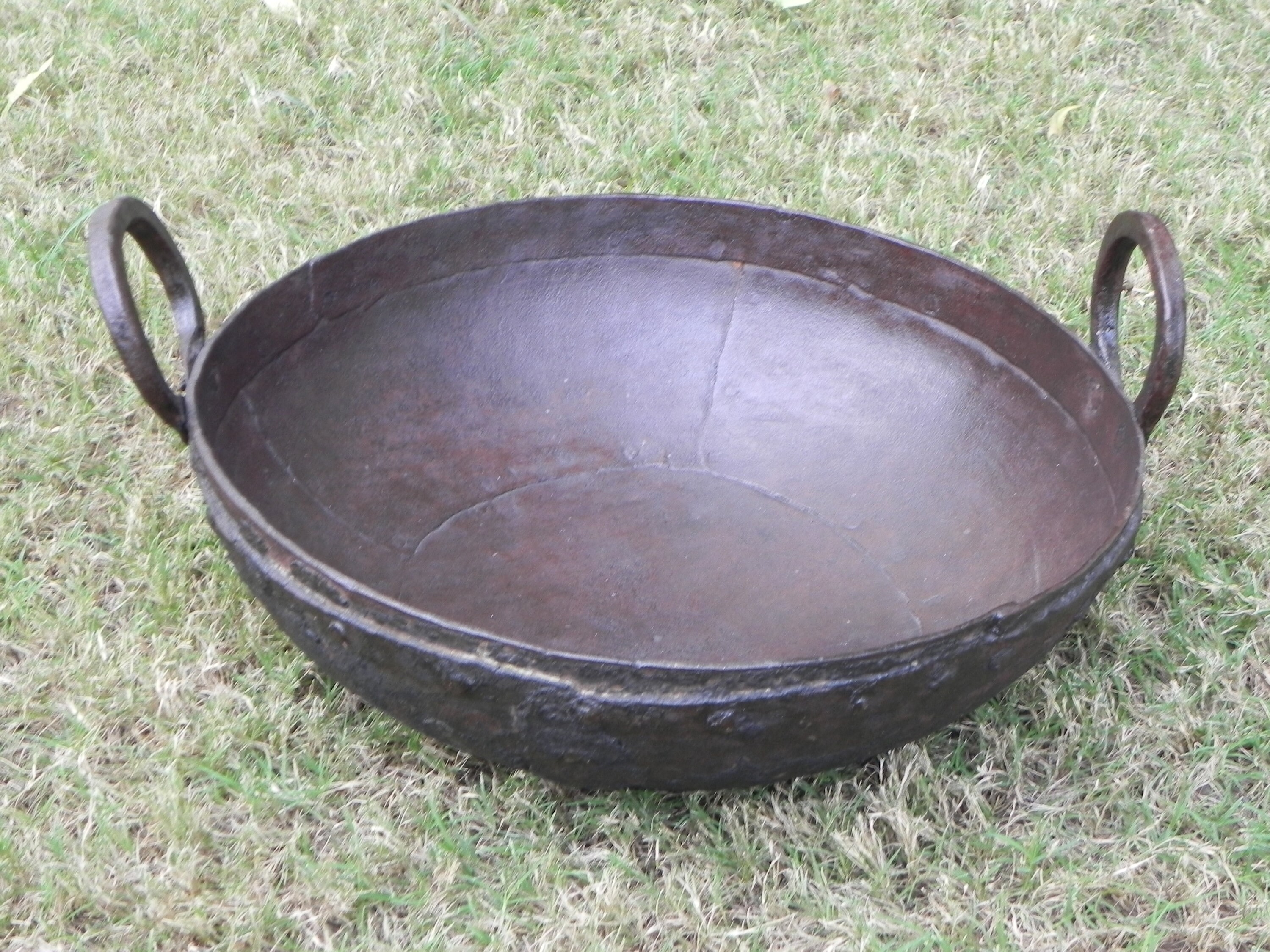 Traditional Vintage Indian Cast Iron Handmade Wok /cast Iron Kadhai ...