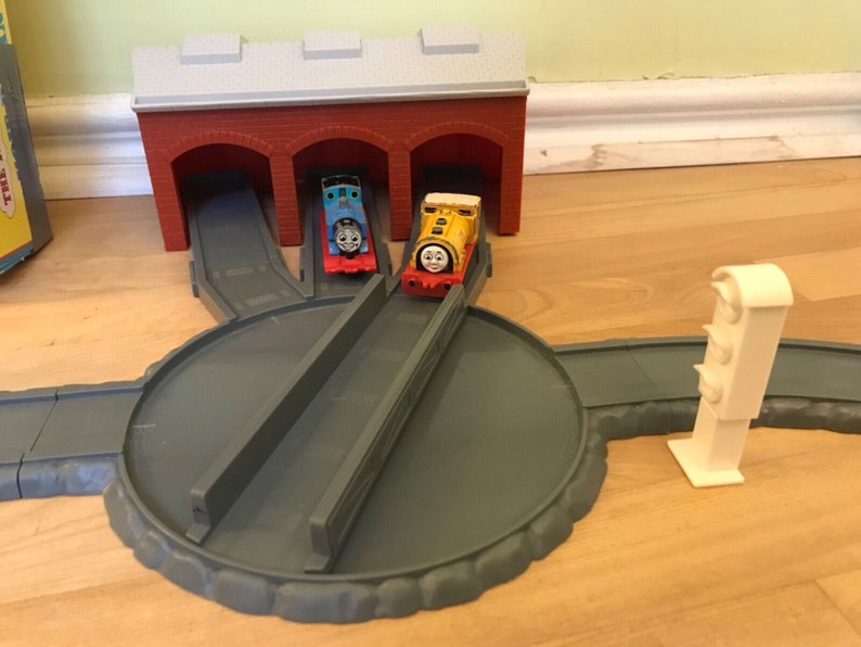 THOMAS Tank ENGINE & FRIENDS Turntable Playtrack 1996 Ertl in - Etsy THOMAS Tank ENGINE & FRIENDS Turntable Playtrack 1996 Ertl in - Etsy