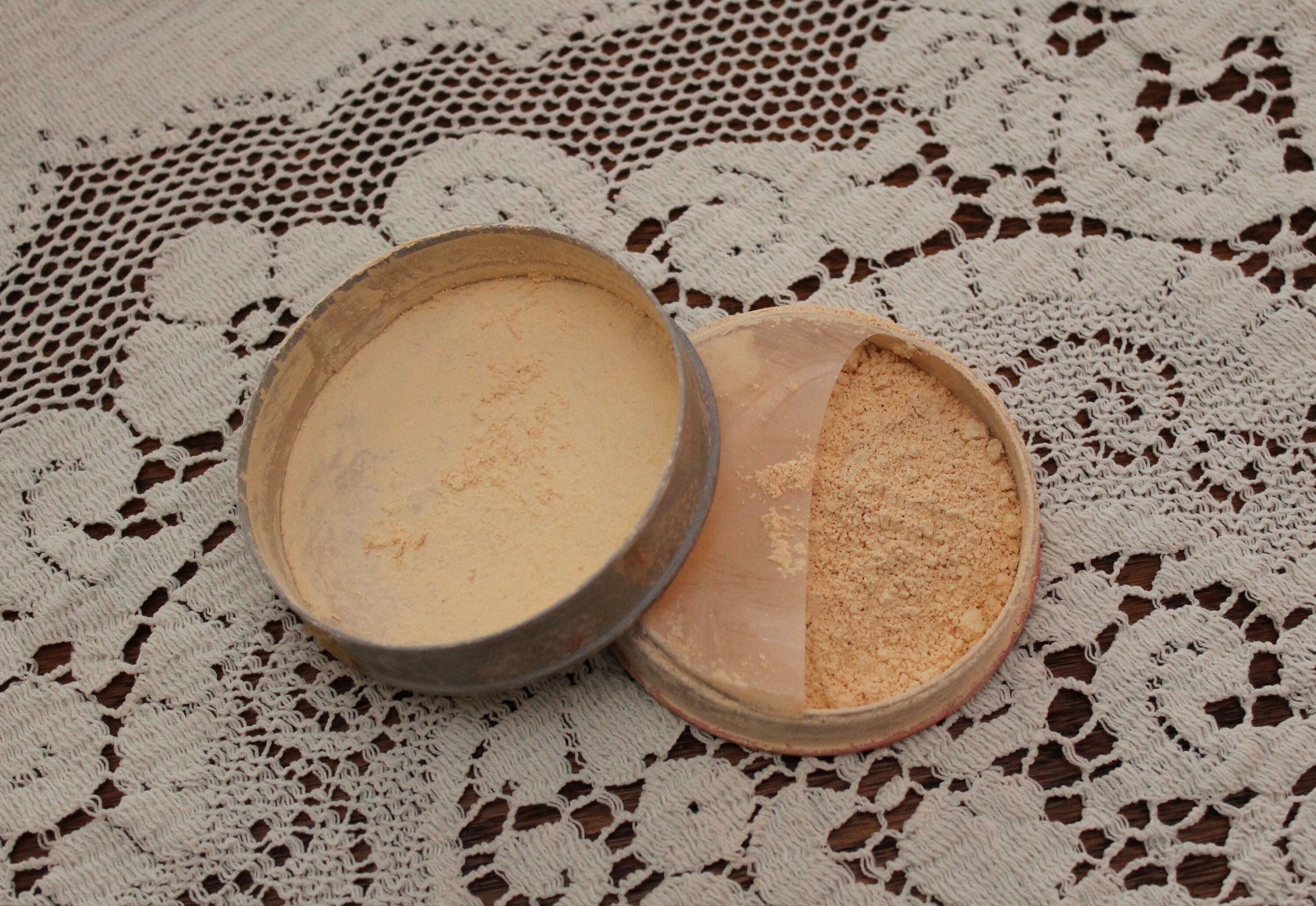 Vintage Lady Esther Finishing Powder, Retro Beauty, Vintage Cosmetics ...