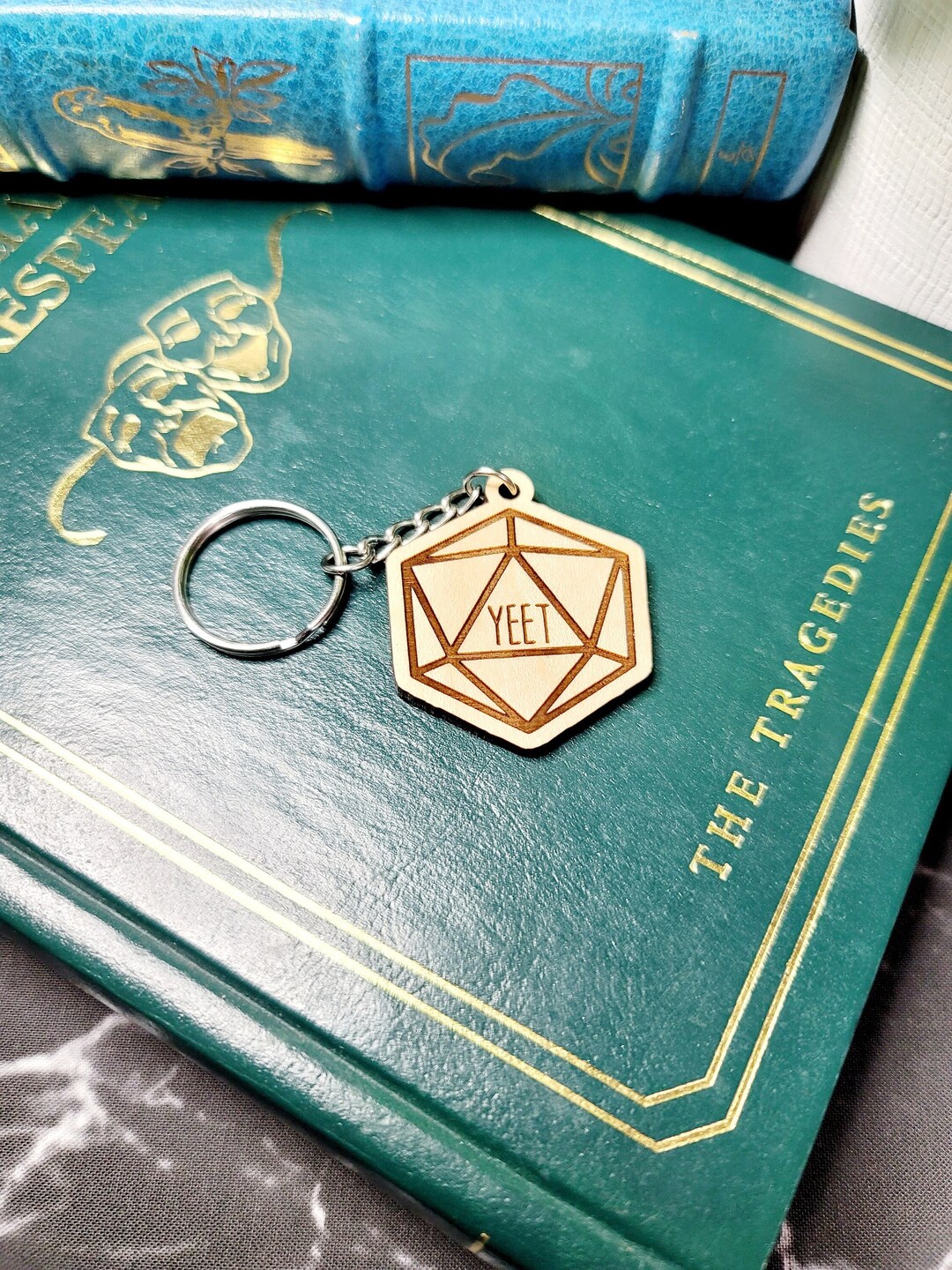 D20 Keychain, D20 Yeet, Yeet 20 Oof, D20 Dice Keychain, D20 Gift, RPG ...