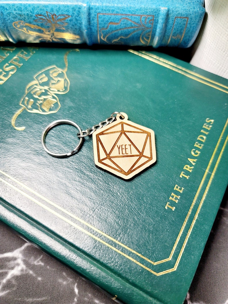 D20 Keychain, D20 Yeet, Yeet 20 Oof, D20 Dice Keychain, D20 Gift, RPG ...
