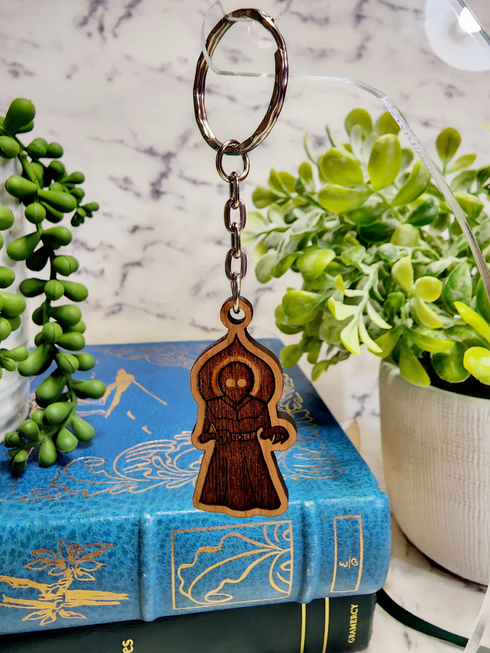 Flatwoods Monster Keychain, Cryptid Keychain, Cryptid Gift, Cryptid ...