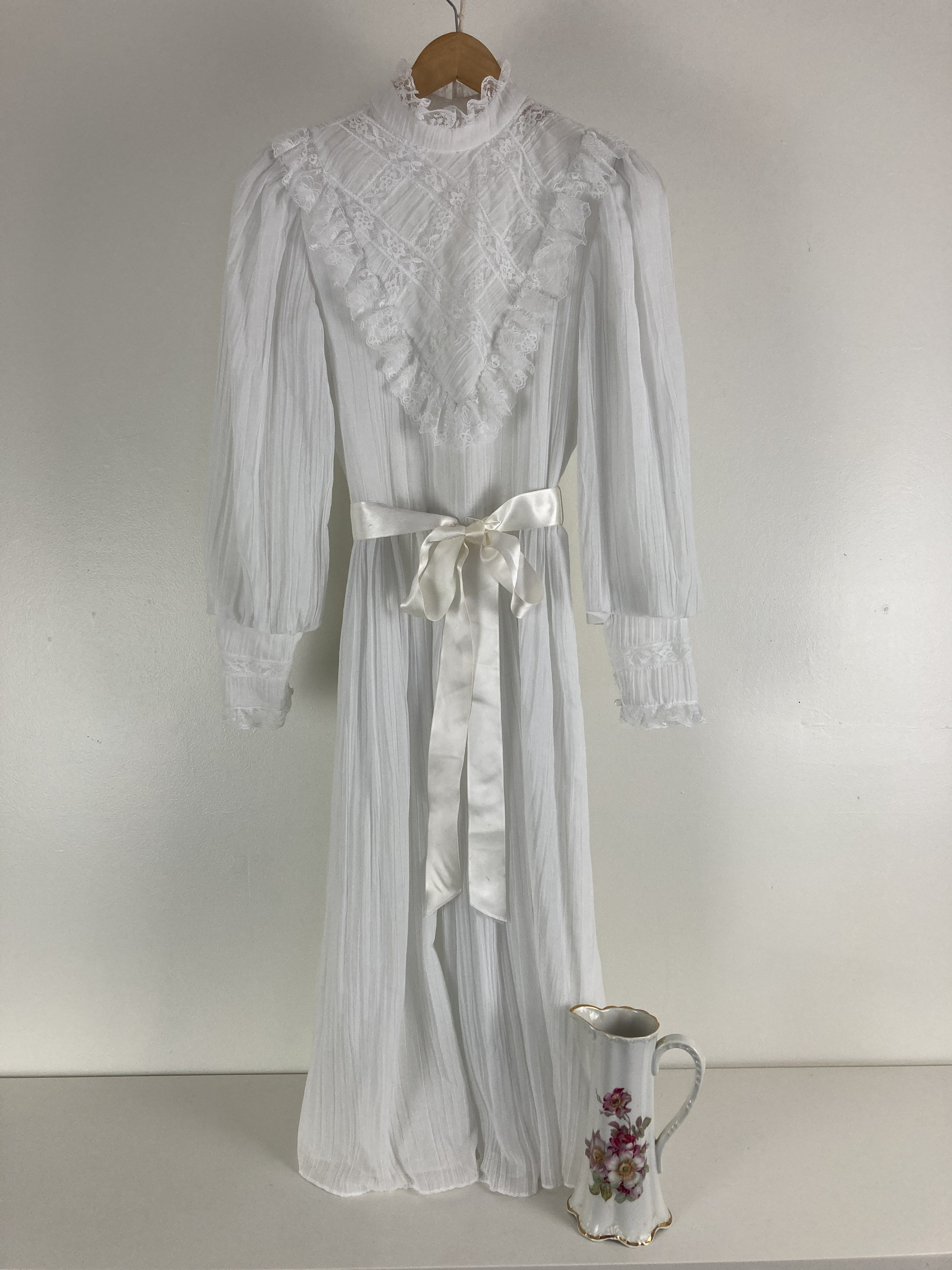 White Gauzy Flowing Cotton Vintage Prairie Victorian Dress | Etsy