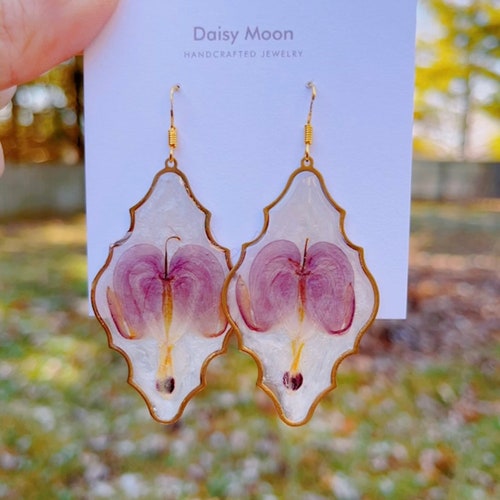 Pressed Bleeding Heart Earrings Dried Flower Handmade Resin - Etsy