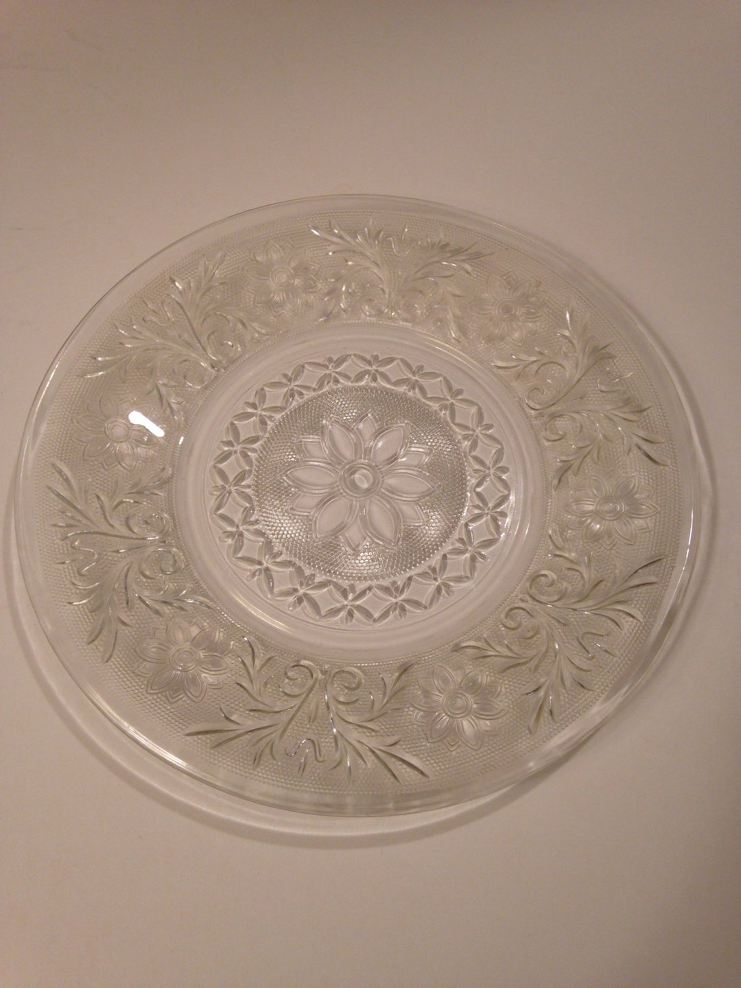 Vintage Anchor Hocking Sandwich Glass 9” Dinner Plate by Anchor Hocking ...