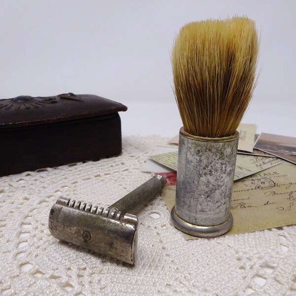Razor and Brush - Etsy