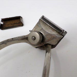 Vintage Manual Hair Clipper, Small Haircut Tool, Hair Cutting Tool ...