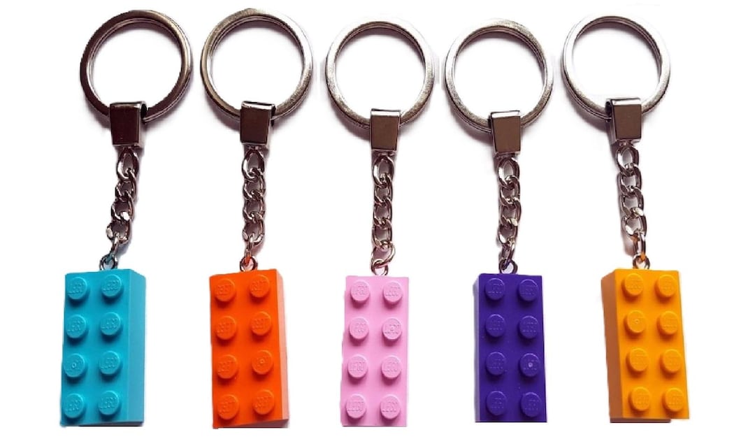 5 X Brick Keychains Keyrings (2x4 Stud) Mixed Colours NEW Party Bag ...