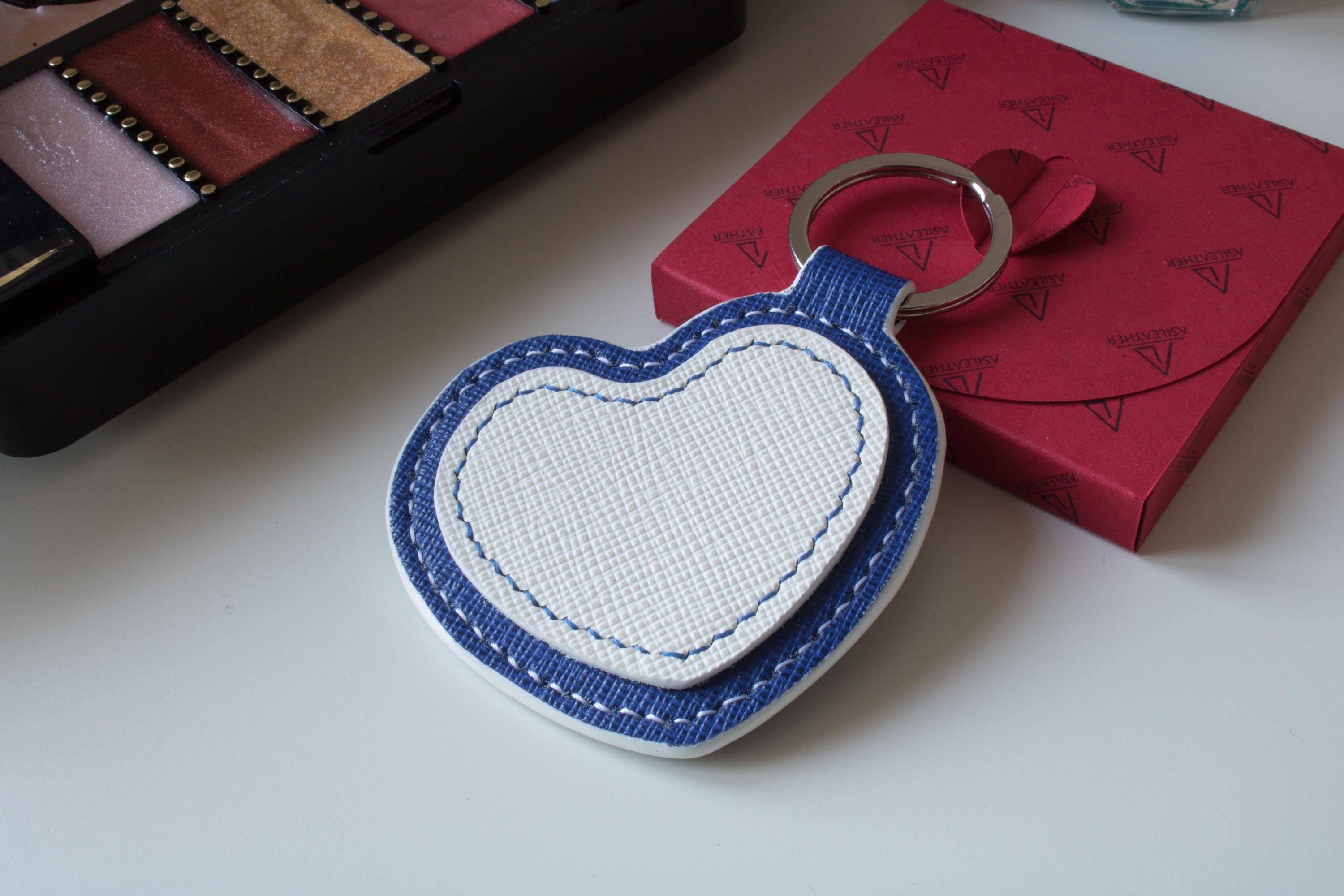 Saffiano leather heart keychain for women. Personalised lucky | Etsy