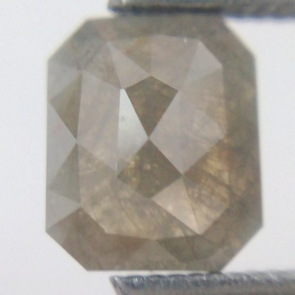 0.67 Ct 7.92x5.65mm Natural Kite Shape Transparent Grey Color Diamond ...