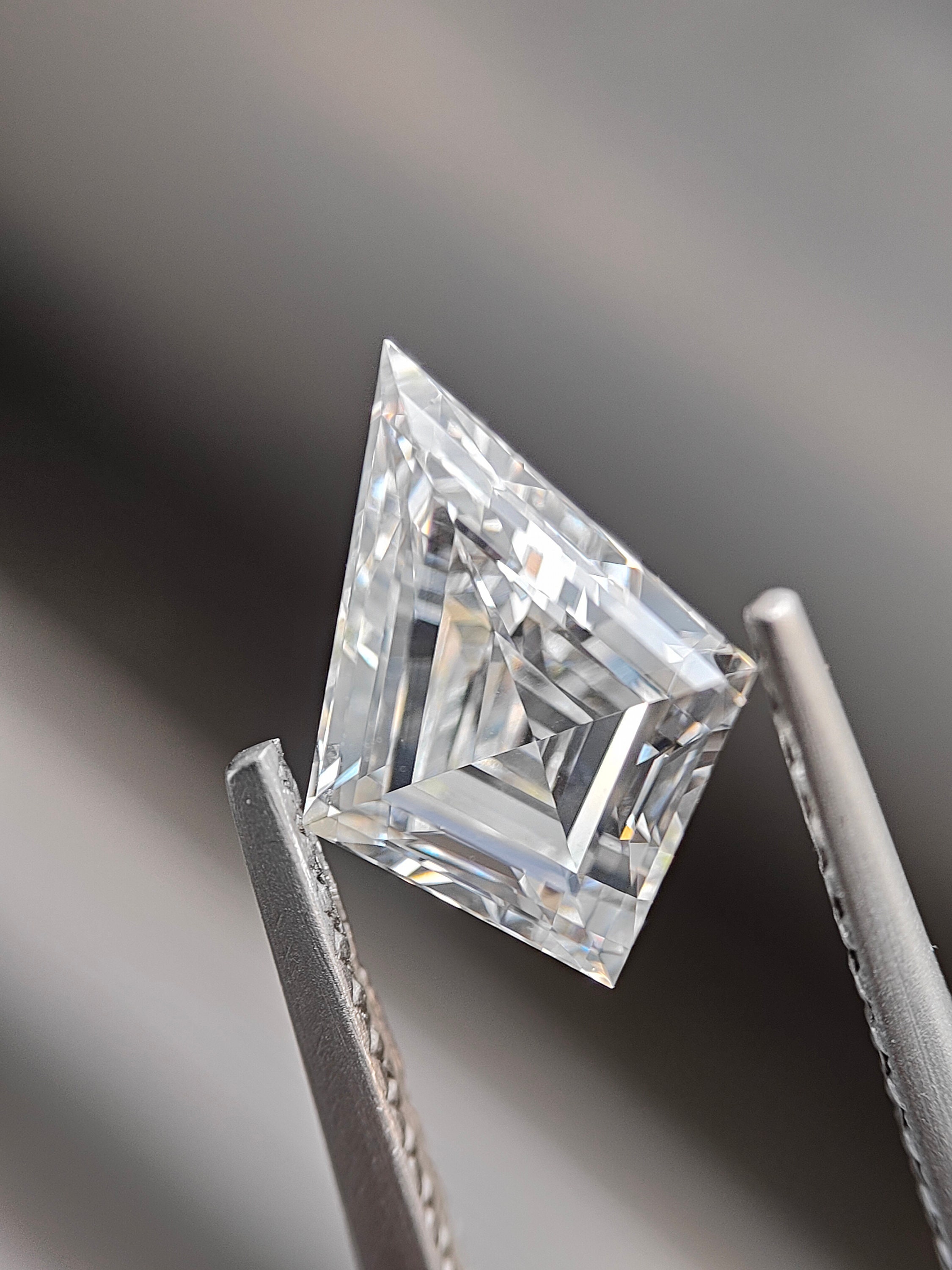 1.81 CT F VS1 Kite Shape Step Cut Lab Grown Diamond Lab Created Diamond ...