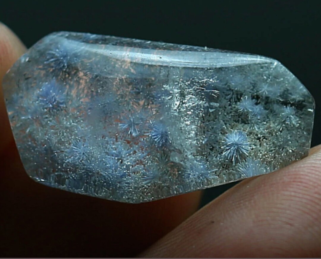 Ultra Violet Blue / Periwinkle Dumortierite Encapsulated Quartz. 11.2 ...