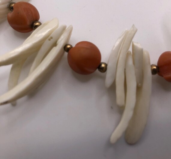 Vintage pink and white beaded shell statement necklace - Gem