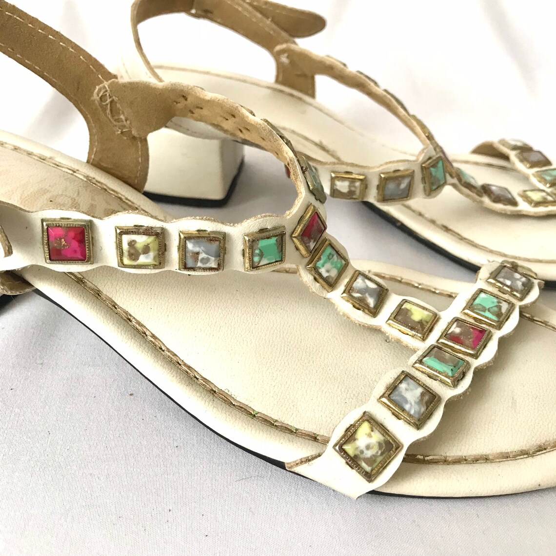 Vintage 60s Mod T-bar Sandals White and Multicolour Sz UK5/US7/EU38 Low ...