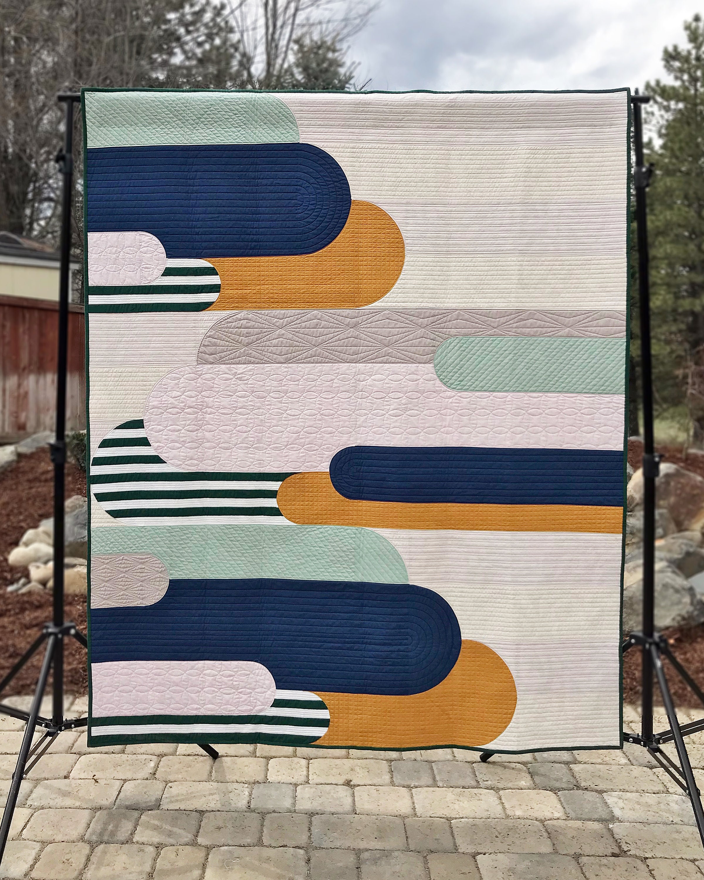 Banner Day Quilt Digital Pattern by Heather Black - Etsy
