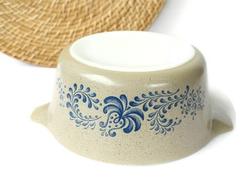 Pyrex Trailing Flowers Casserole Dish / 474 B Round Baking Dish ...