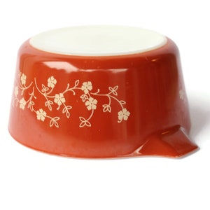 Pyrex Trailing Flowers Casserole Dish / 474 B Round Baking Dish ...