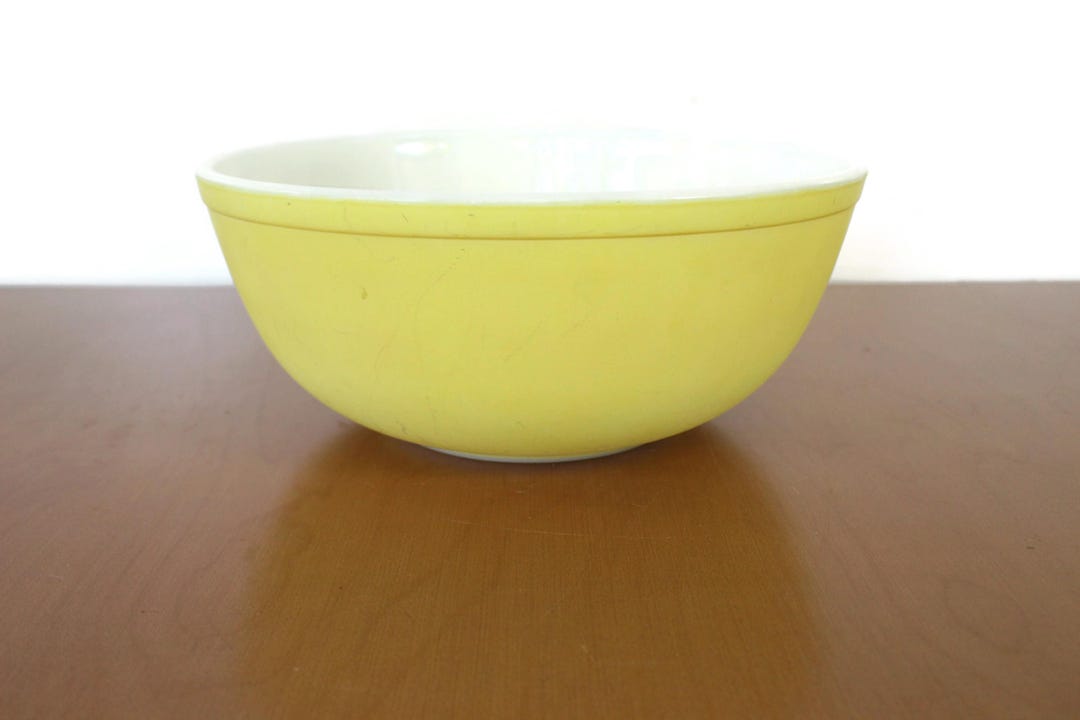 Vintage Primary Colors Yellow Bowl / Pyrex Yellow 404 / Pyrex Yellow ...