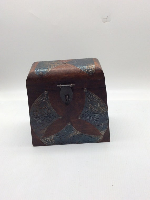 Vintage Brass Hinged Trinket Box with Silver Butterfl… - Gem